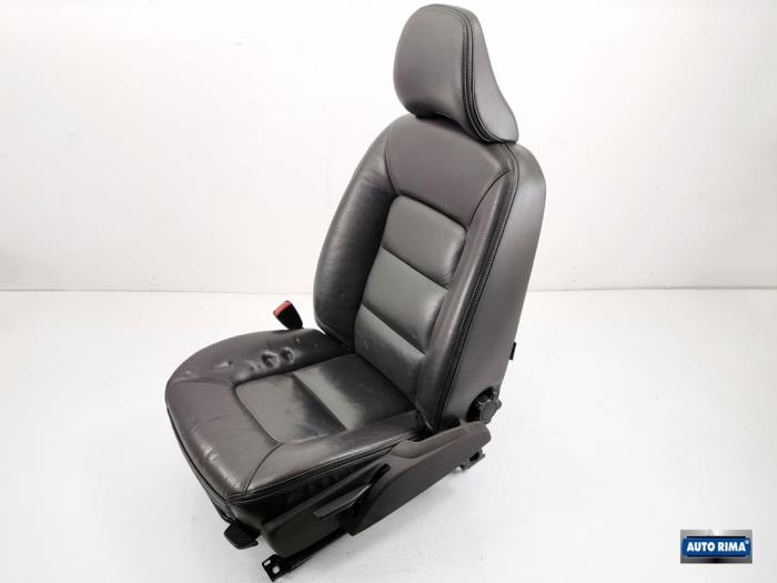 Stoel links Volvo XC70 2.0 D3 20V - Auto Rima Druten