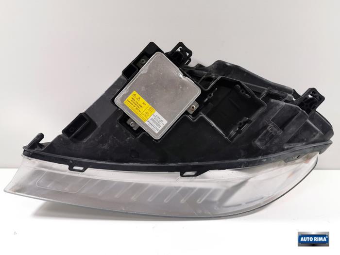 Koplamp rechts Volvo V70 2.4 D5 20V - 31214348 VOLVO