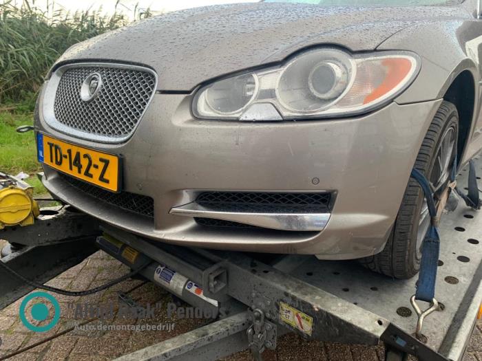Voorbumper Jaguar XF 3.0 D V6 24V - "Altijd Raak" Penders