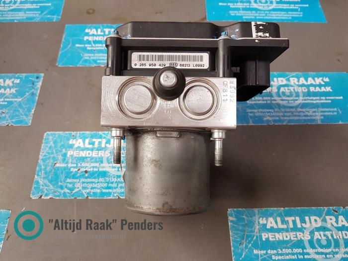 ABS Pompen met artikelnummer 4F0614517K voorraad