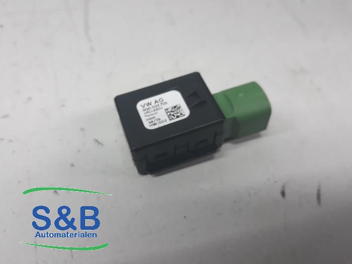 Volkswagen Polo USB stekkers voorraad | Onderdelenlijn.nl