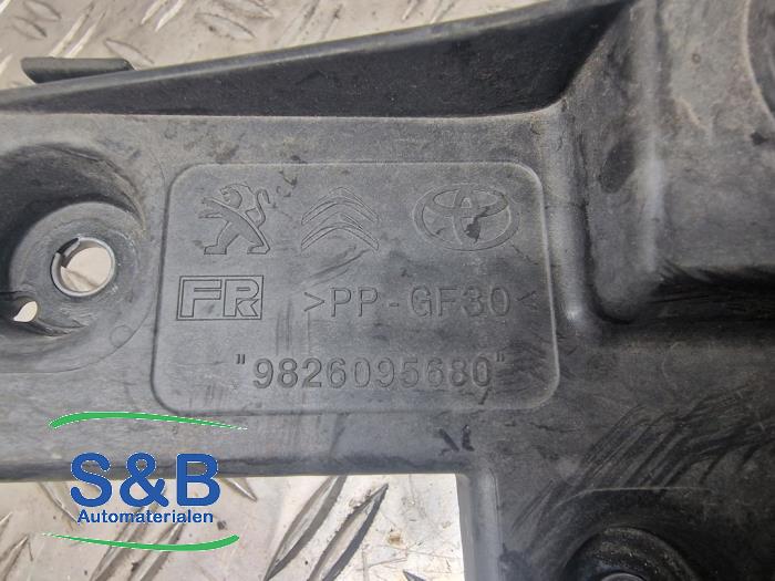 Steun (diversen) Peugeot Expert 1.6 Blue HDi 95 16V - 9826095680 OEM