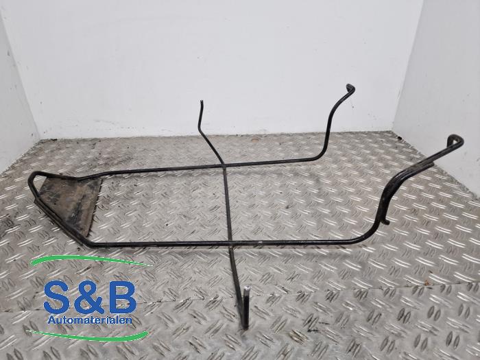 Ophangmechaniek reservewiel Peugeot Expert 1.6 Blue HDi 95 16V - 9812022080