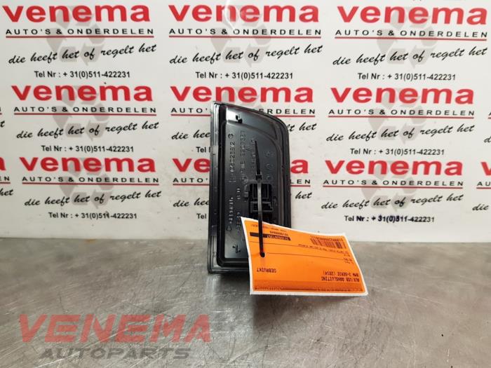 AUX/USB aansluiting BMW 3 serie Touring 318d 2.0 16V - 51169207357