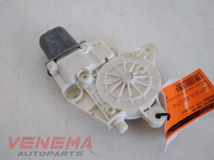 Raammotor Portier Mercedes Vito 1.6 111 CDI 16V - A4479063500 BROSE