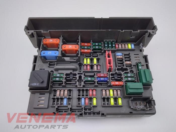 Zekeringkasten met artikelnummer 61149119445 voorraad