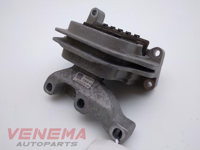 Motorsteunen met artikelnummer 6C0199262A voorraad