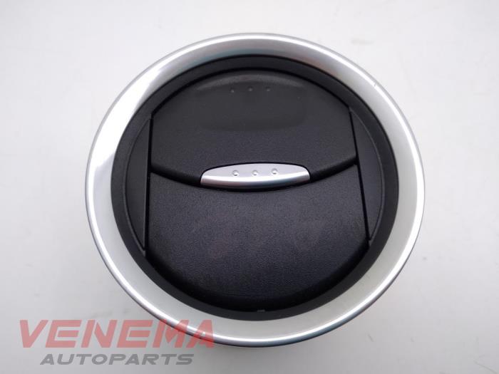 Luchtroosters Dashboard met artikelnummer 1781737 voorraad