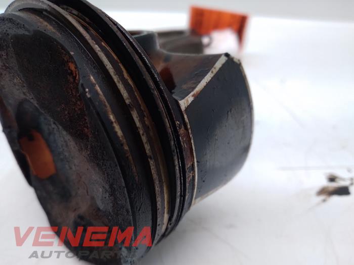 Zuiger BMW 1 serie 114i 1.6 16V - 11257601181 N13