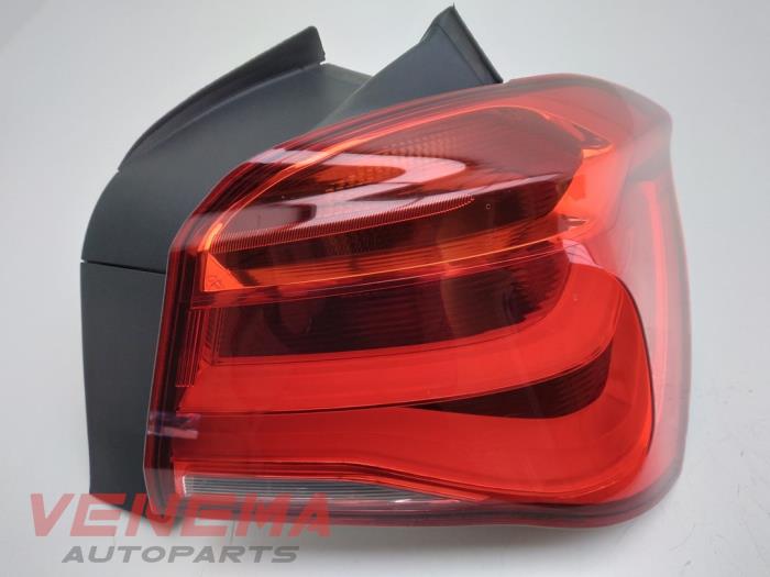 Achterlicht rechts BMW 1 serie 118i 1.5 TwinPower 12V - 63217359018 OLSA