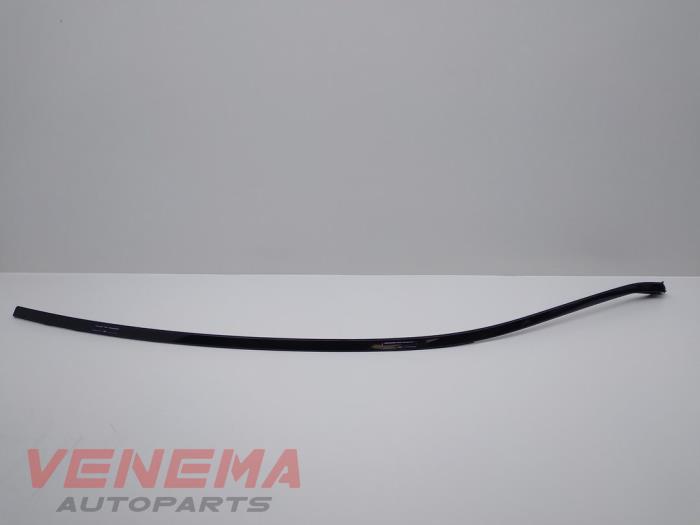 Daklijst links Mercedes C C-300 2.0 Turbo 16V - A2056901782 ORIGINEEL