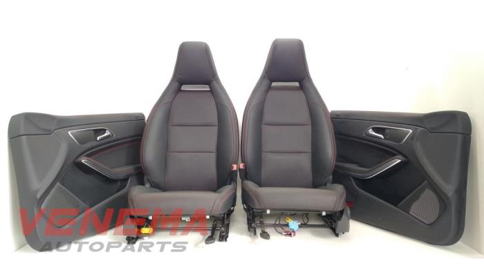 Mercedes CLA Bekleding Sets (compleet) voorraad