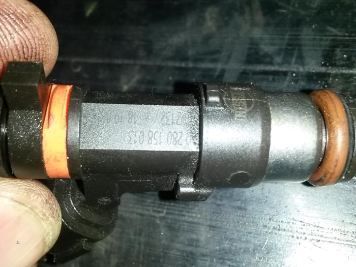 Injector (benzine injectie) Nissan Micra 1.2 16V - 0280158013 CR12DE