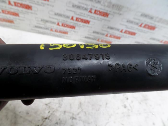 Aanzuigslang Lucht Volvo V70 2.4 D5 20V - 30647918