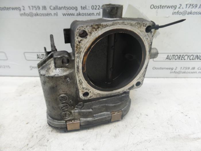 Gasklephuis Mercedes ML I 3.2 320 V6 18V - A1121410125 163154 BOSCH