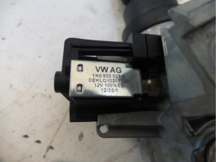 Slotenset Volkswagen Touran 2.0 TDI 16V 140 - 1K0953527D VALEO