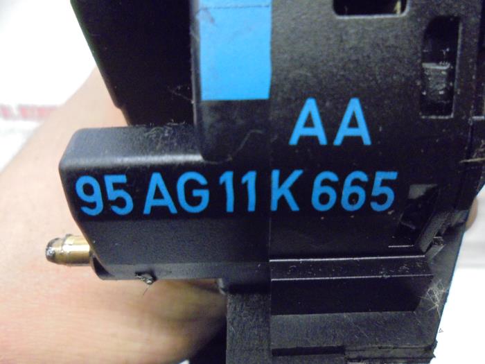 Gebruikte Ford Escort Licht Schakelaar - G952A - Autorecycling N Kossen ...