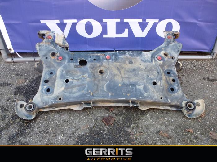 Subframe Volvo V40 | Gerrits Automotive | Autobedrijf voor auto ...