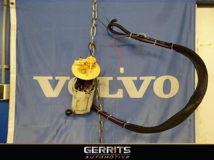 Gebruikte Volvo V70 (SW) 2.4 D5 20V Brandstofpomp Elektrisch - 30761740 ...