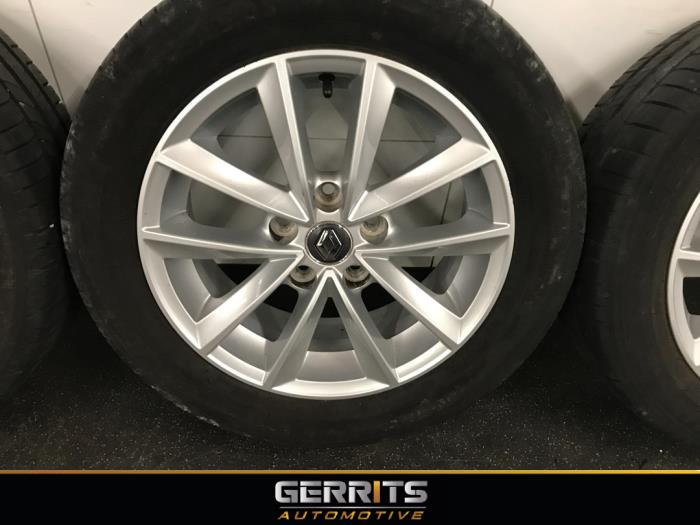 Velgen set + banden Renault Megane IV Estate 1.2 Energy TCE 130 ...