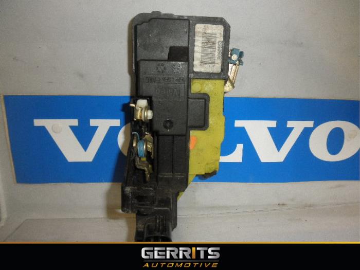 Deurslot Mechaniek 4Deurs links-achter Volvo S80 2.9 T6 24V - 30699754
