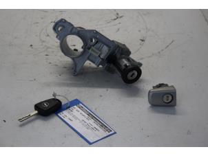 Kontaktsloten + Sleutels met artikelnummer 93181315 voorraad ...