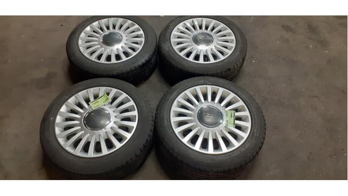 Fiat 500 Velgen set + banden voorraad | Onderdelenlijn.nl