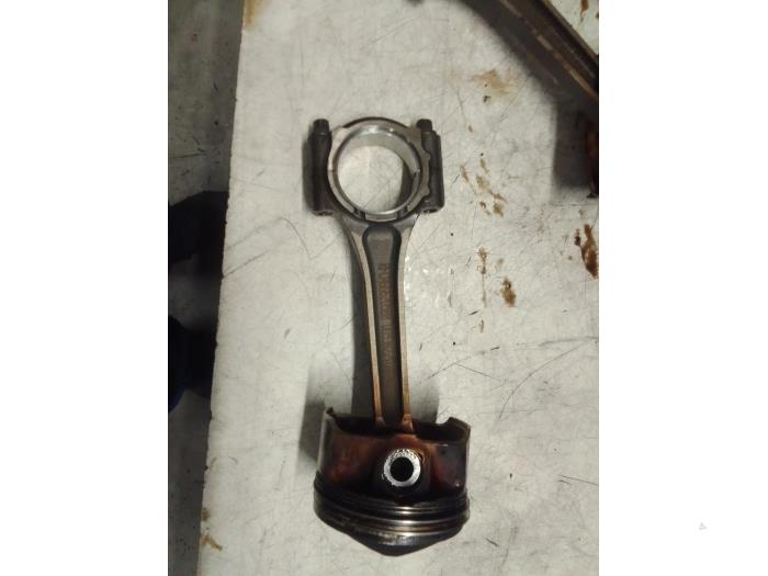 Drijfstang Ford Fiesta 6 1.0 SCI 12V 80 - RFCA6G6205BB P4JA