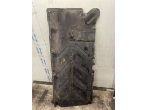 Mercedes CLA Beschermplaten bodem voorraad | Onderdelenlijn.nl