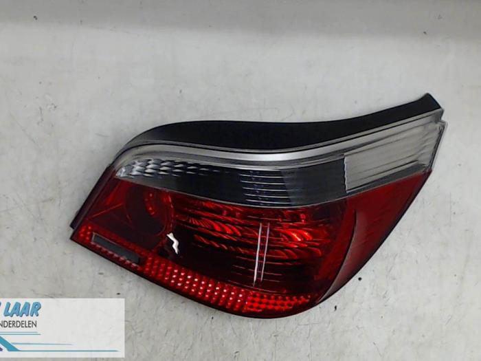 Achterlicht rechts BMW 5 serie 545i 32V - 63217361592 HELLA
