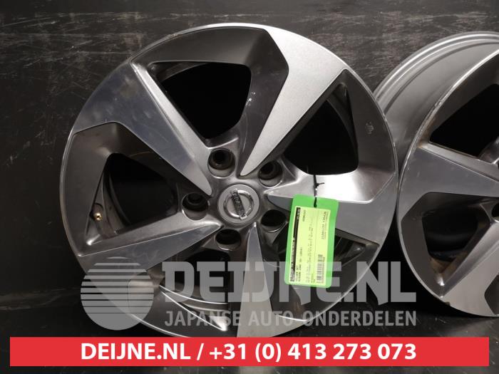 Velgen set - Lichtmetaal NISSAN - V.Deijne Jap.Auto-onderdelen BV