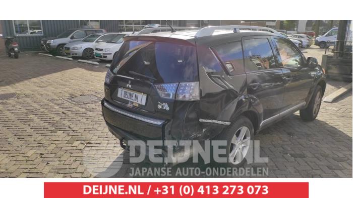 Achterlichten rechts met artikelnummer 8330A380 voorraad