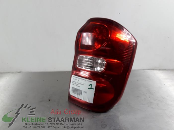 Gebruikte Toyota RAV4 (A2) 2.0 D-4D 16V 4x4 Achterlicht rechts ...