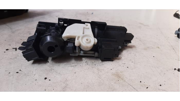 Kontaktslot + computer Mercedes CLK 3.0 280 V6 18V - A2037500693 M272940