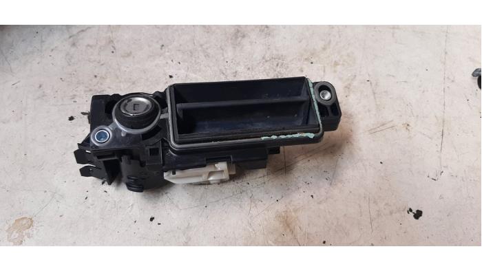 Kontaktslot + computer Mercedes CLK 3.0 280 V6 18V - A2037500693 M272940