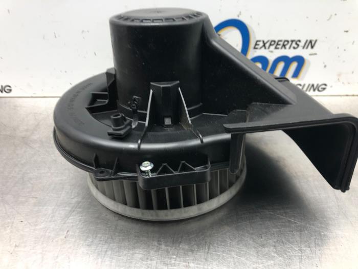 Kachel Ventilatiemotoren met artikelnummer 6R1819015A voorraad
