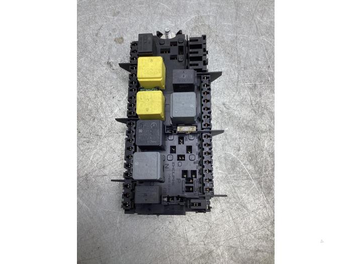 Zekeringkasten met artikelnummer 2469067100 voorraad