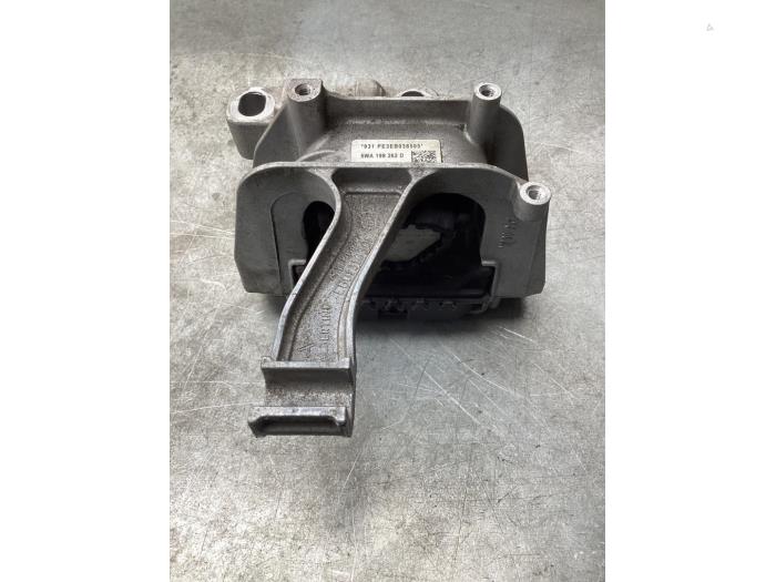 Motorsteunen met artikelnummer 5WA199262D voorraad