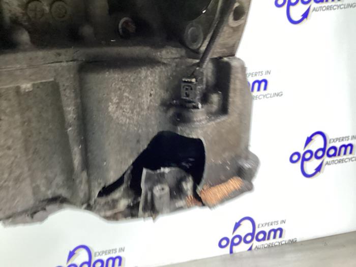 Motor Mercedes C 2.5 C-230, C-250 V6 24V - A2720100901 272921