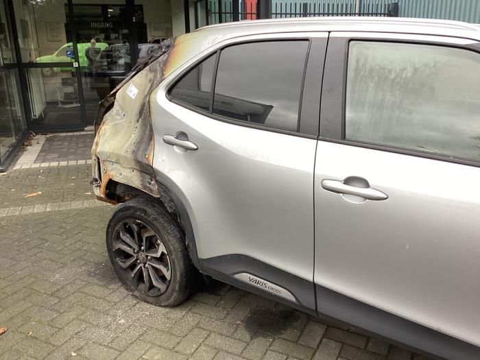 Toyota Yaris Cross Portieren 4Deurs rechts-achter voorraad