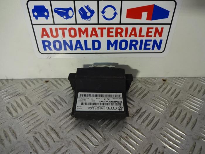 Gateway module Volkswagen Golf V 1.4 16V - 1K0907530AD SIEMENS