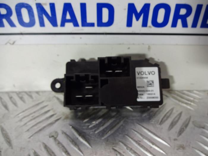 Volvo V40 Kachel Weerstanden voorraad | Onderdelenlijn.nl