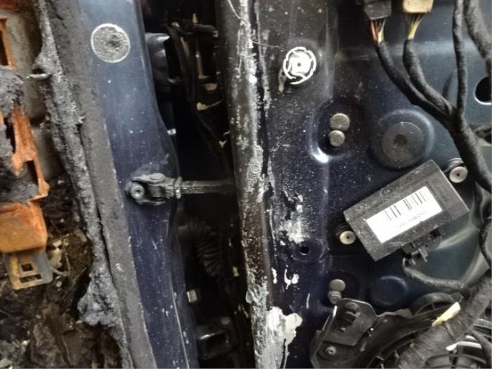 Portier 4Deurs rechts-voor Peugeot 5008 II 2.0 BlueHDi 150 16V KGN ...