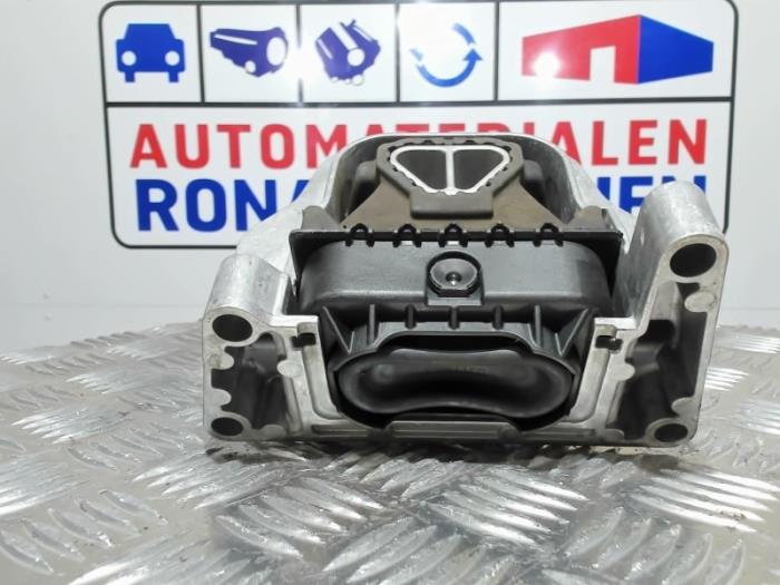Motorsteunen met artikelnummer 6C0199262E voorraad