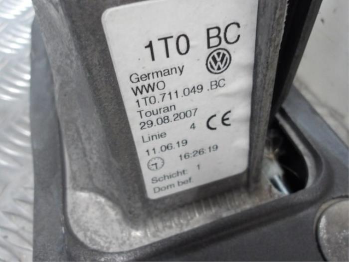 Versnellingsbak Mechaniek Volkswagen Caddy IV 2.0 TDI - 1K0711050A TLH