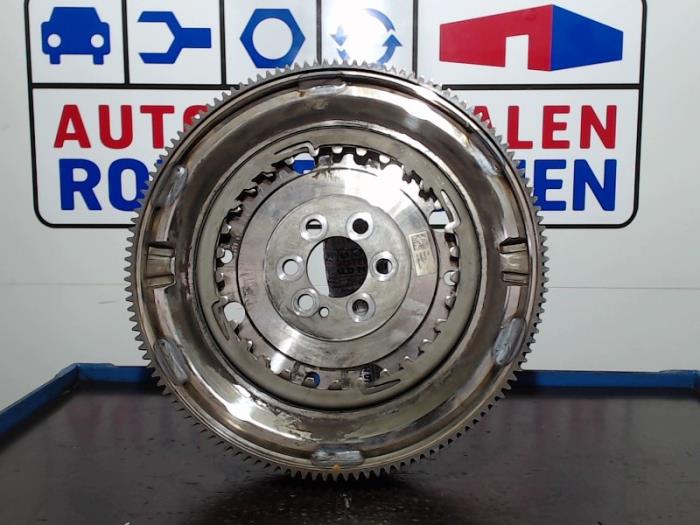 Vliegwielen met artikelnummer 415054509 voorraad