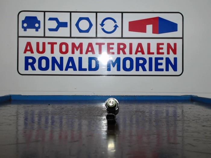 Injector (benzine injectie) Volkswagen Golf VI Cabrio 1.2 TSI 16V ...