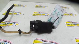 Gebruikte Mercedes Vito (638.0) 2.2 CDI 108 16V Opvoerpomp - 0440020003 ...