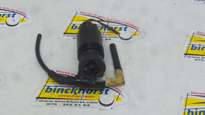Ruitensproeierpomp voor Jeep Grand Cherokee 3.0 CRD V6 24V - 05152075AC ...