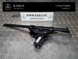 Gebruikte Mercedes E (C207) E-350 CDI V6 24V Gordelaangever links ...